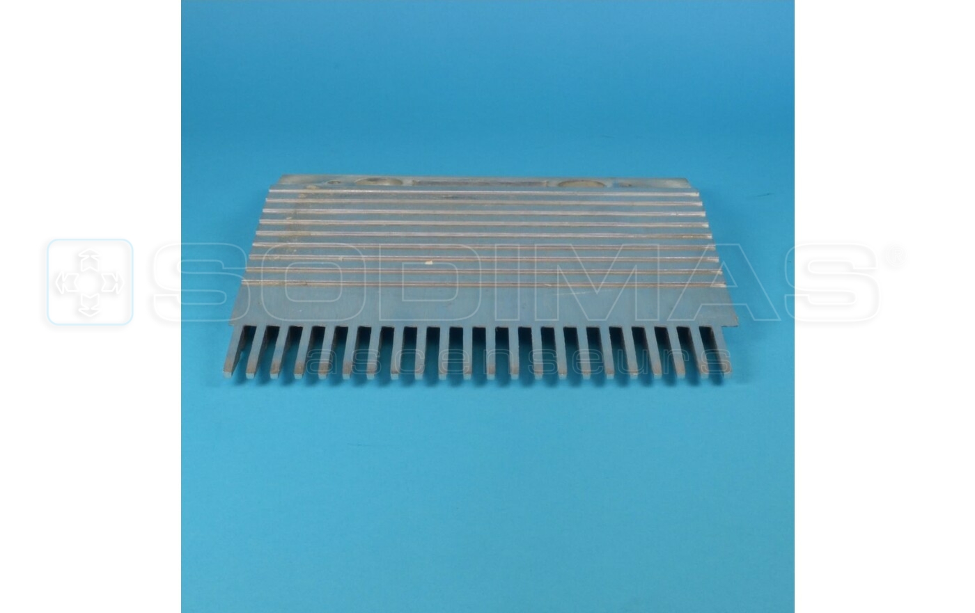 Peigne aluminium RTV-A 202,7x185,9 mm 22 dents pour escalier mécanique RTV